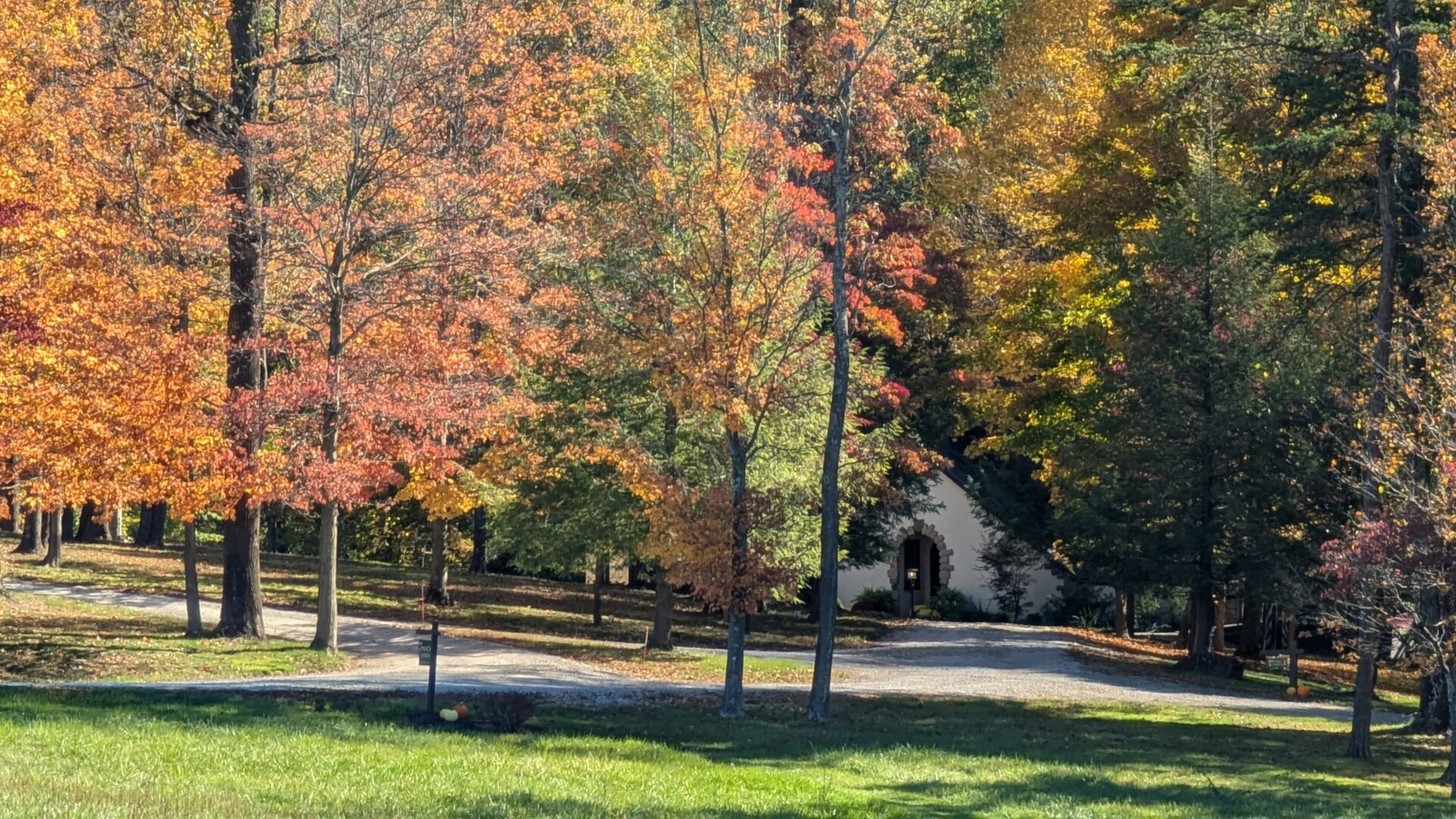 5 Reasons to Explore the Hocking Hills America's Byway This Fall ...