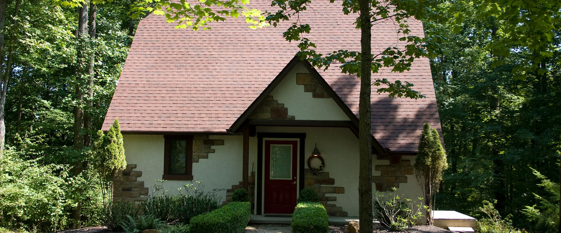 The Legend of Brigadoon - Glenlaurel A Scottish Inn & Cottages